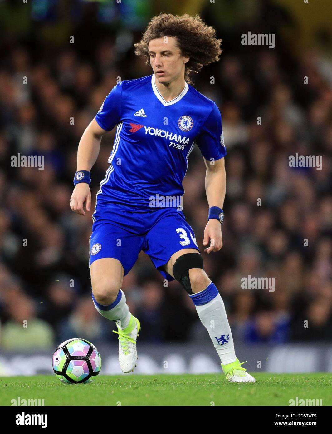English david luiz of chelsea hi-res stock photography and images - Alamy