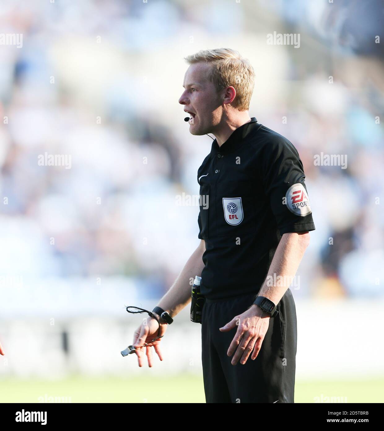 Referee Gavin Ward Stock Photo - Alamy
