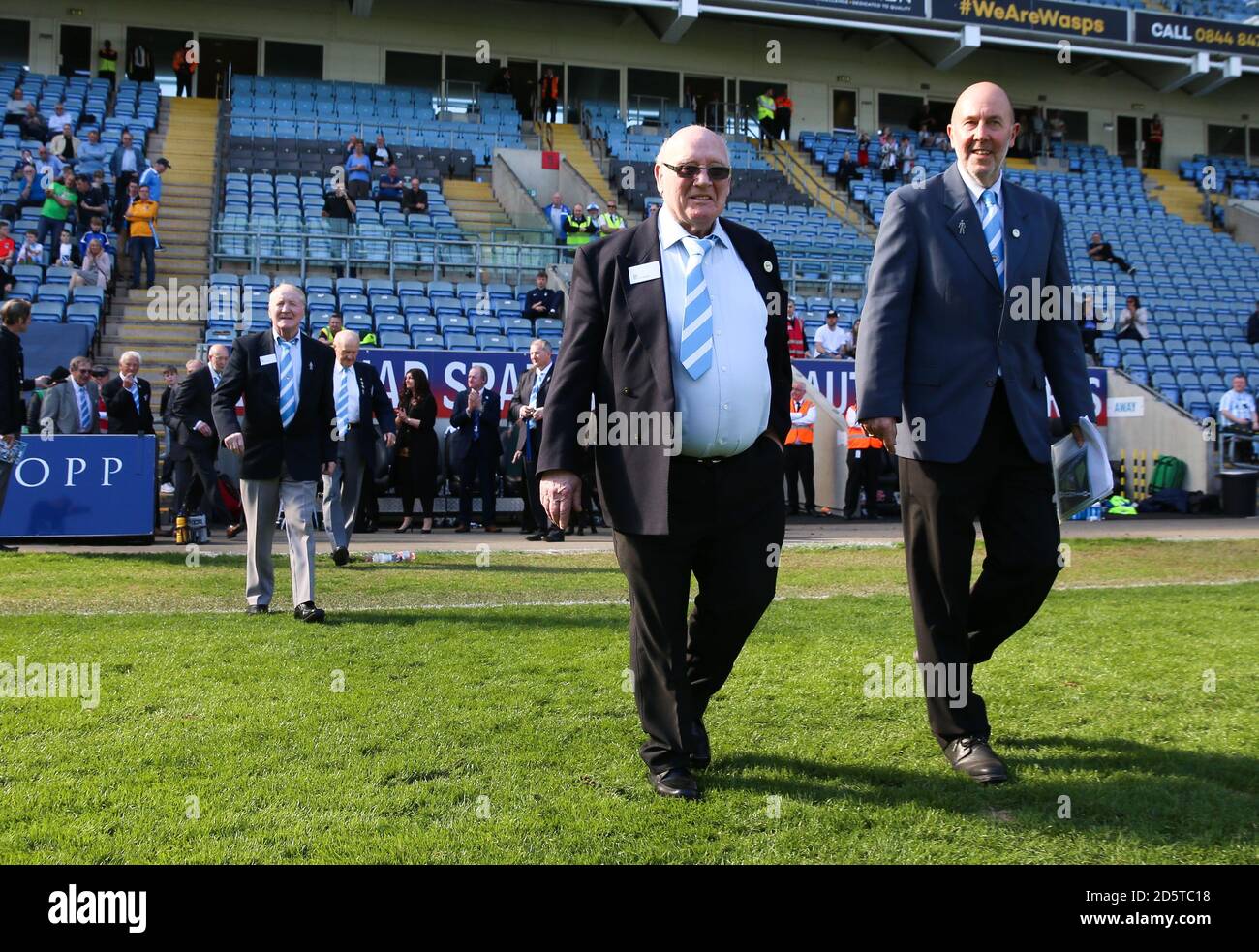 Football Former Players Parade High Resolution Stock Photography and ...