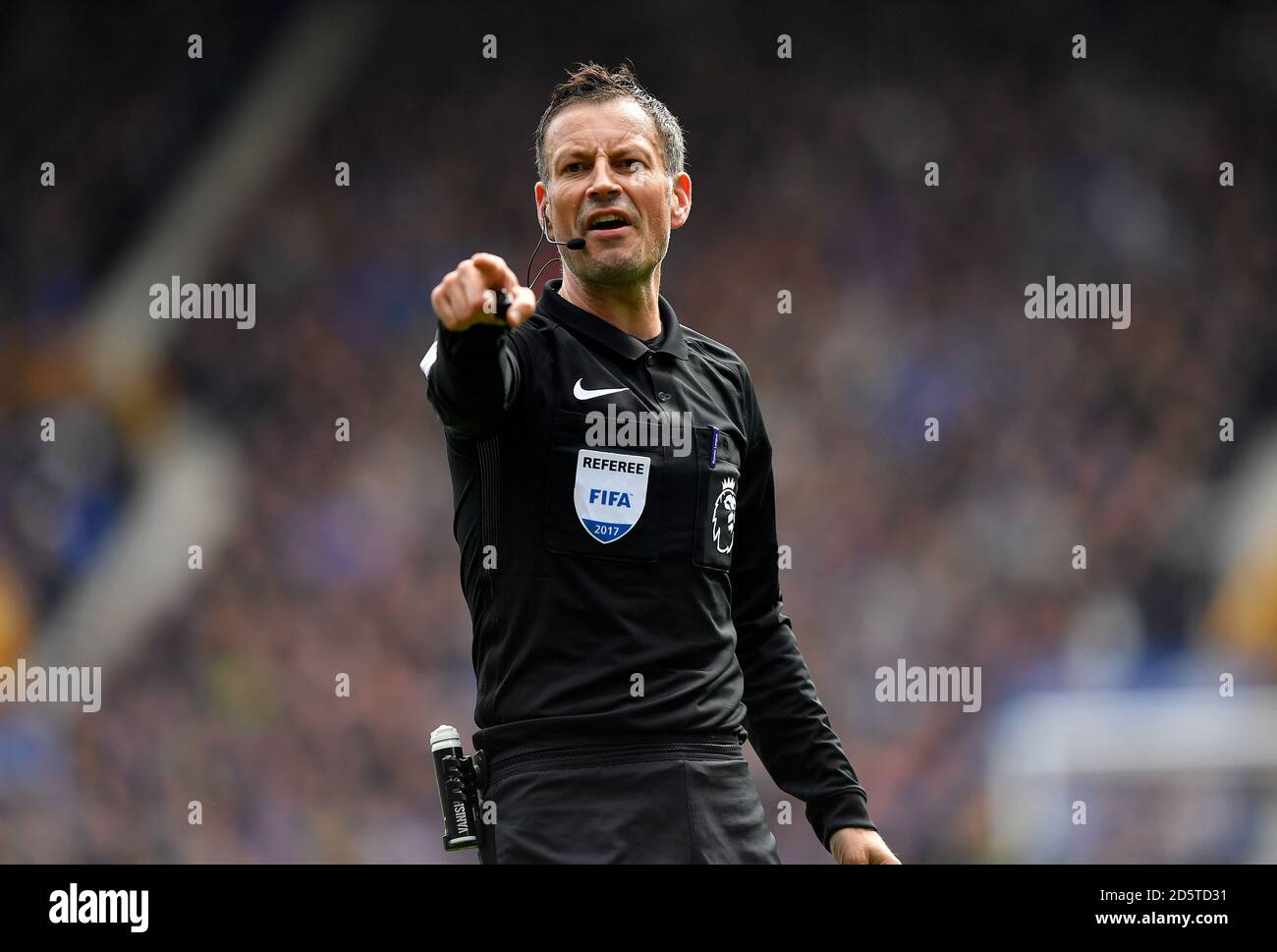 Match referee Mark Clattenburg Stock Photo - Alamy