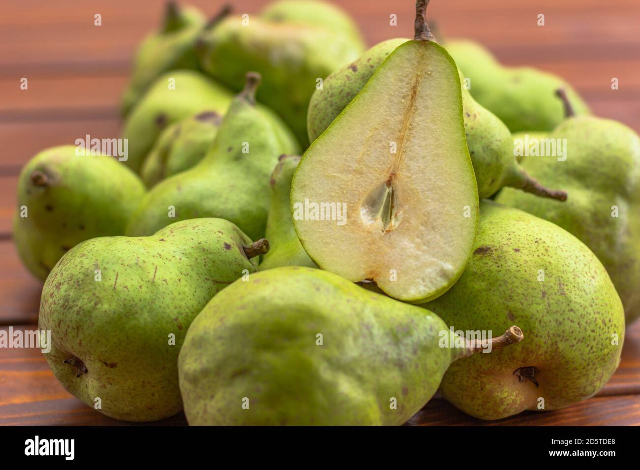 Bio sweet fresh pears from the farm. Healthy Organic Pears in the ...