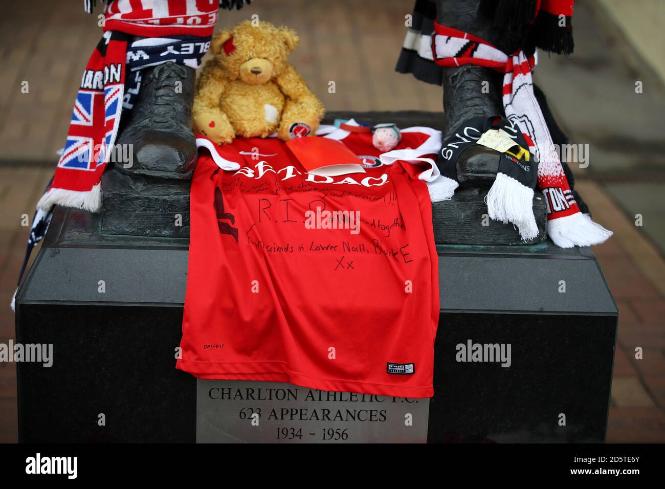 Tributes to PC Keith Palmer adorn the statue of former goalkeeper Sam ...