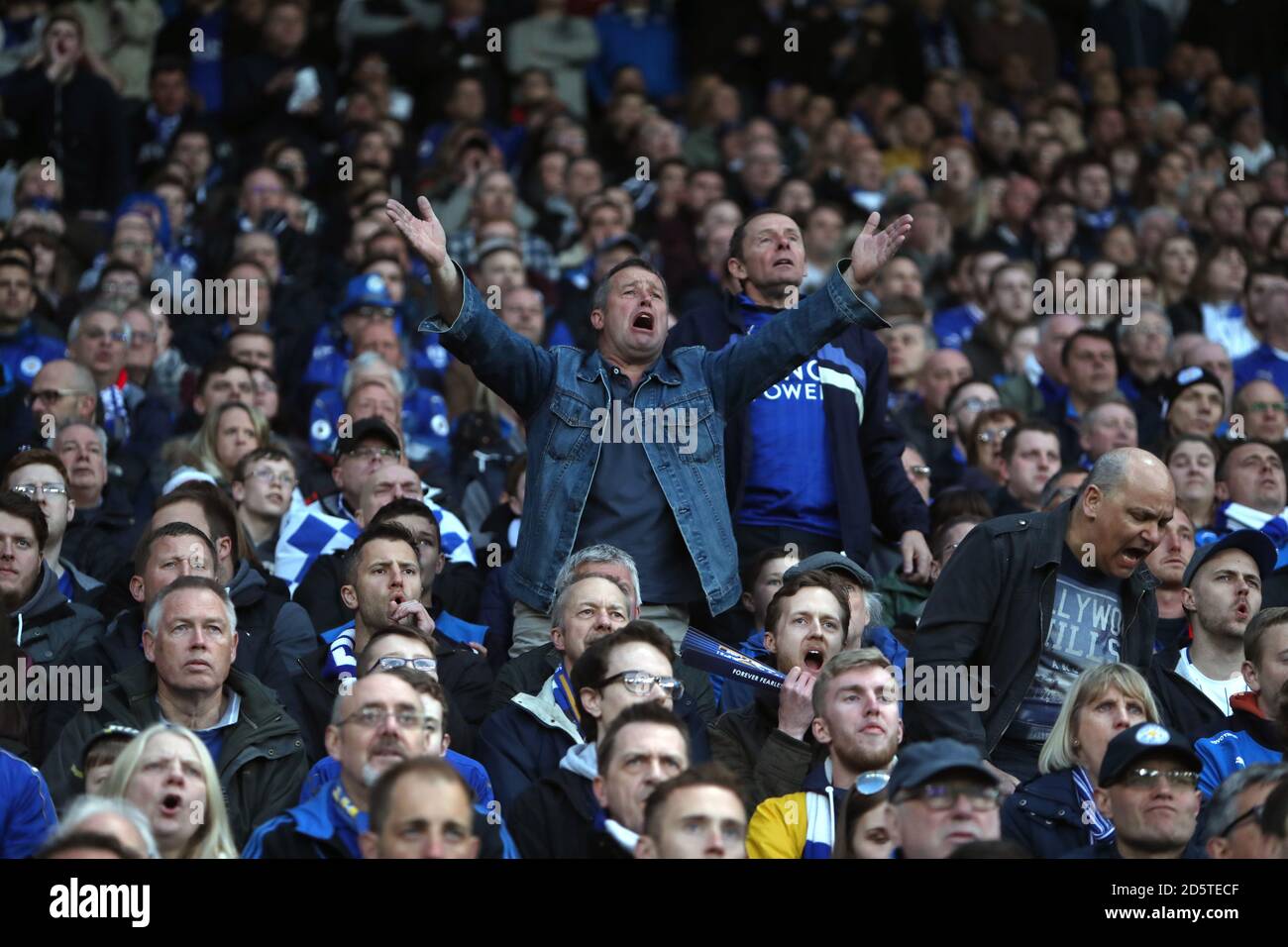 Leicester city fans show their support hi-res stock photography and ...