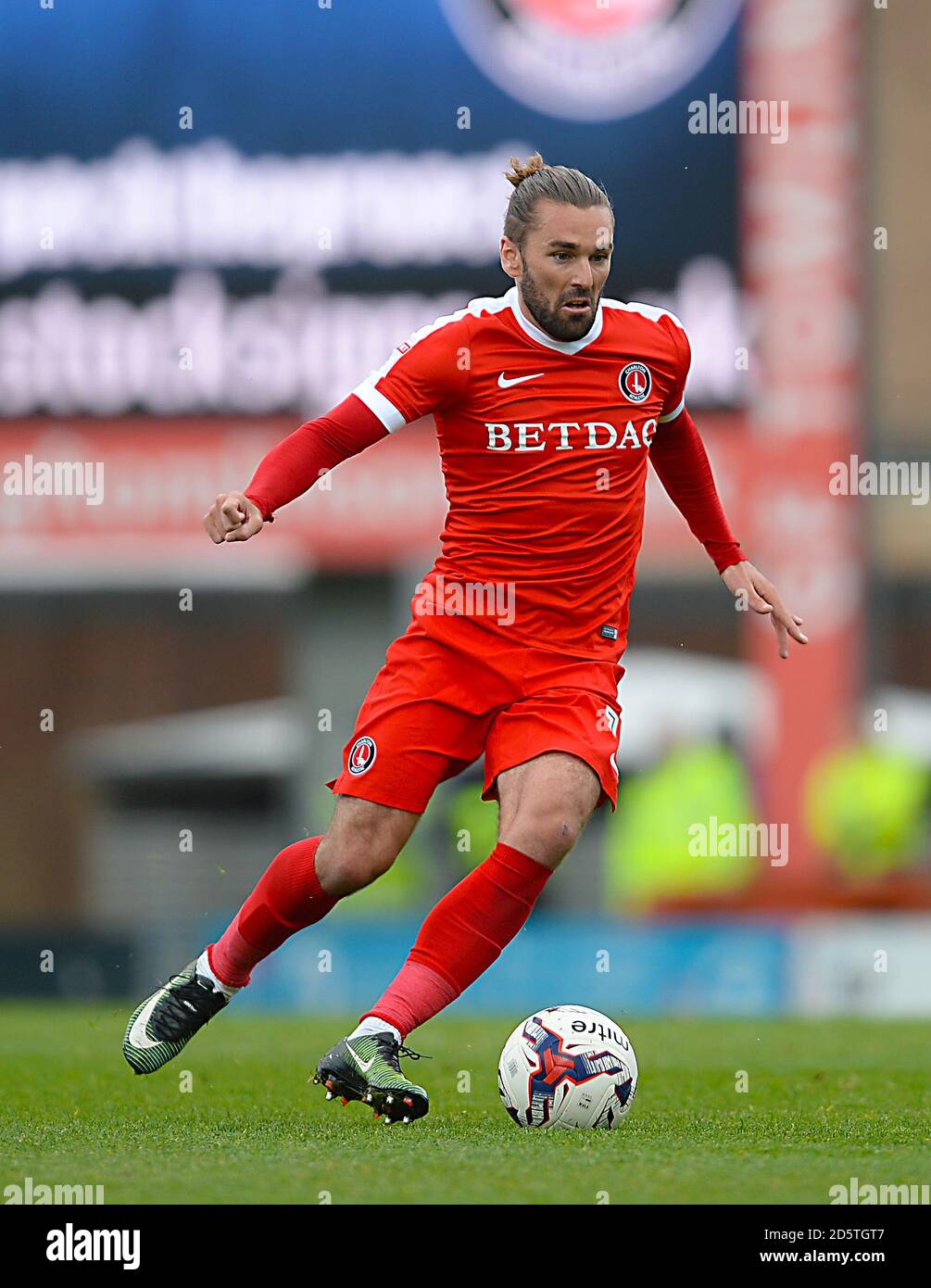 Ricky Holmes, Charlton Athletic Stock Photo - Alamy