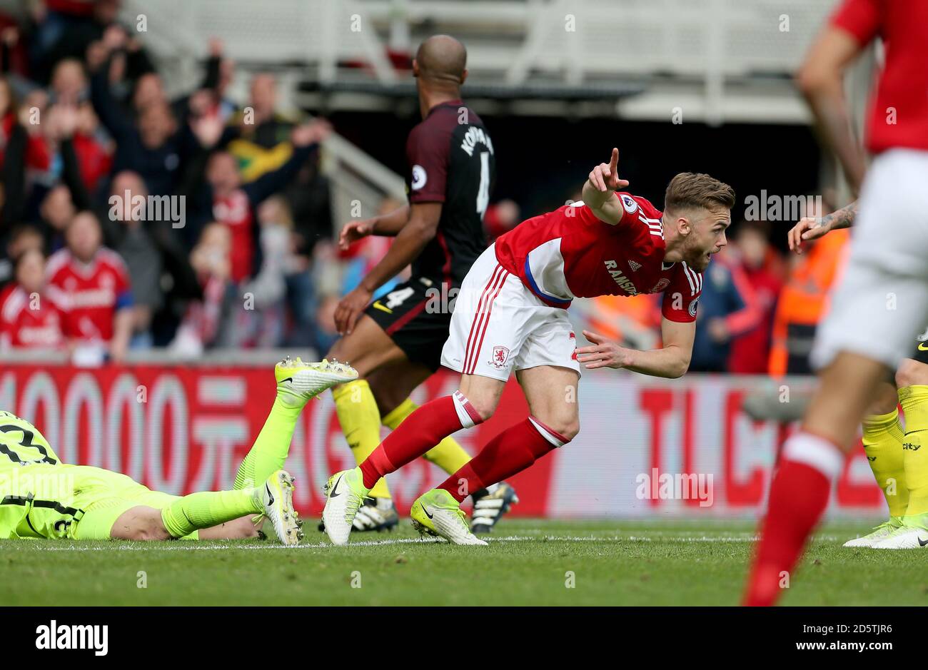 Middlesbrough's Callum Chambers celebrates his goal Stock Photo - Alamy