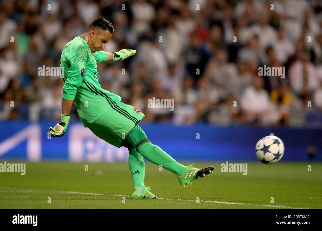 Real Madrid goalkeeper Keylor Navas Stock Photo - Alamy