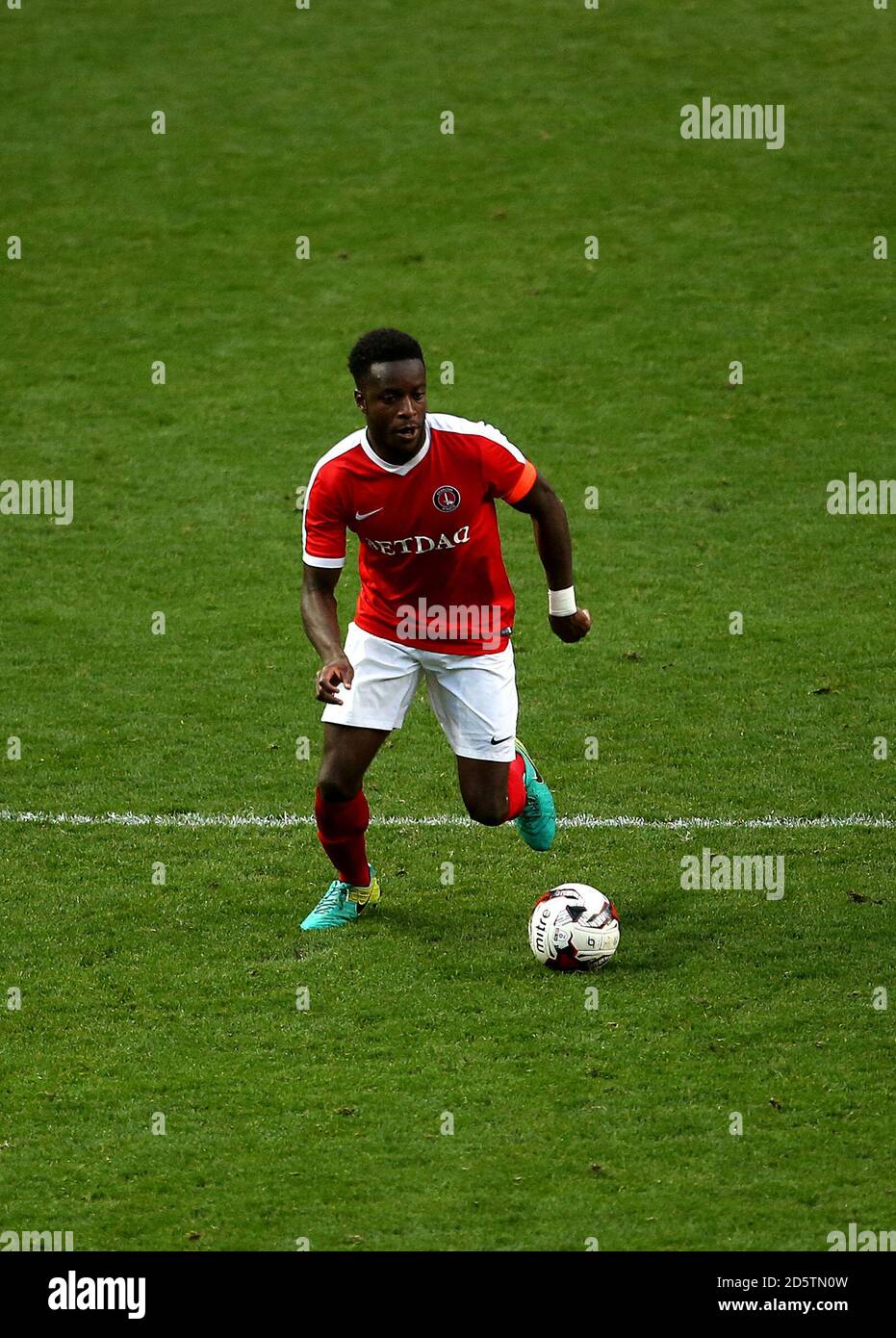 Aaron barnes charlton hi-res stock photography and images - Alamy