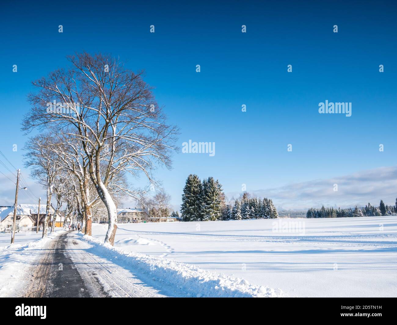 Snow ore mountains hi-res stock photography and images - Alamy