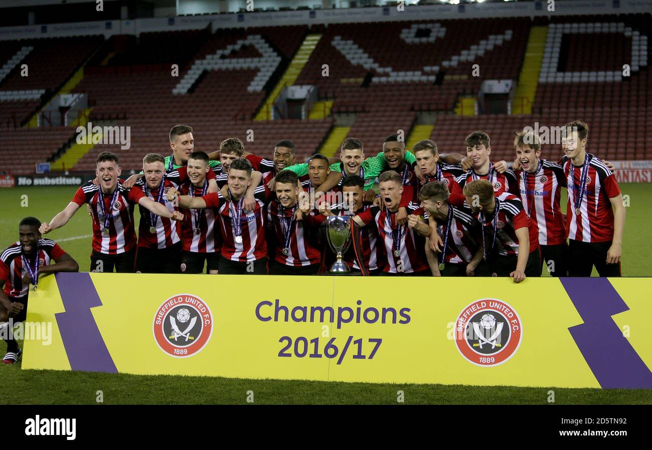 Sheffield United U18's celebrate the win Stock Photo - Alamy