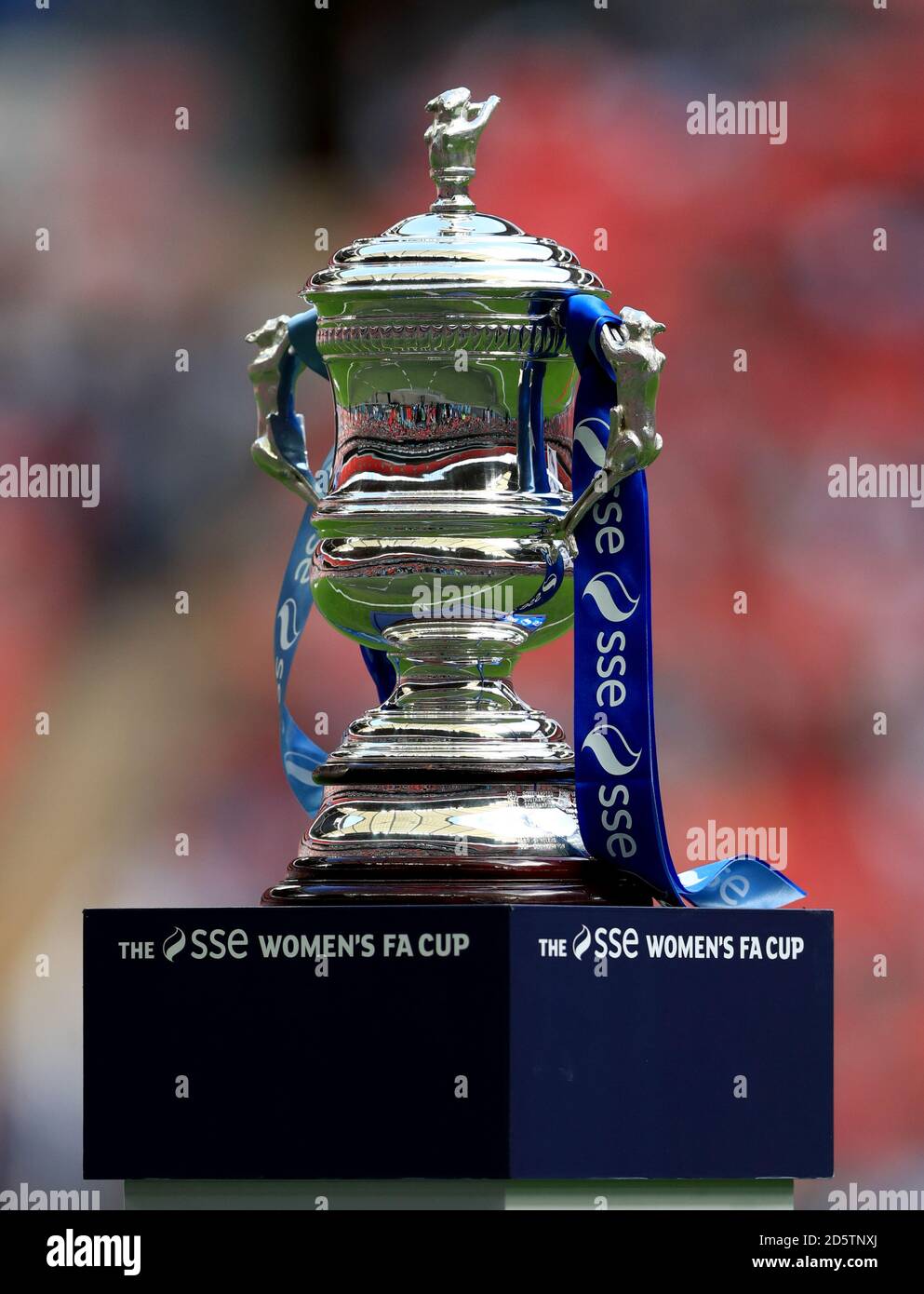 Womens fa cup trophy hi-res stock photography and images - Alamy