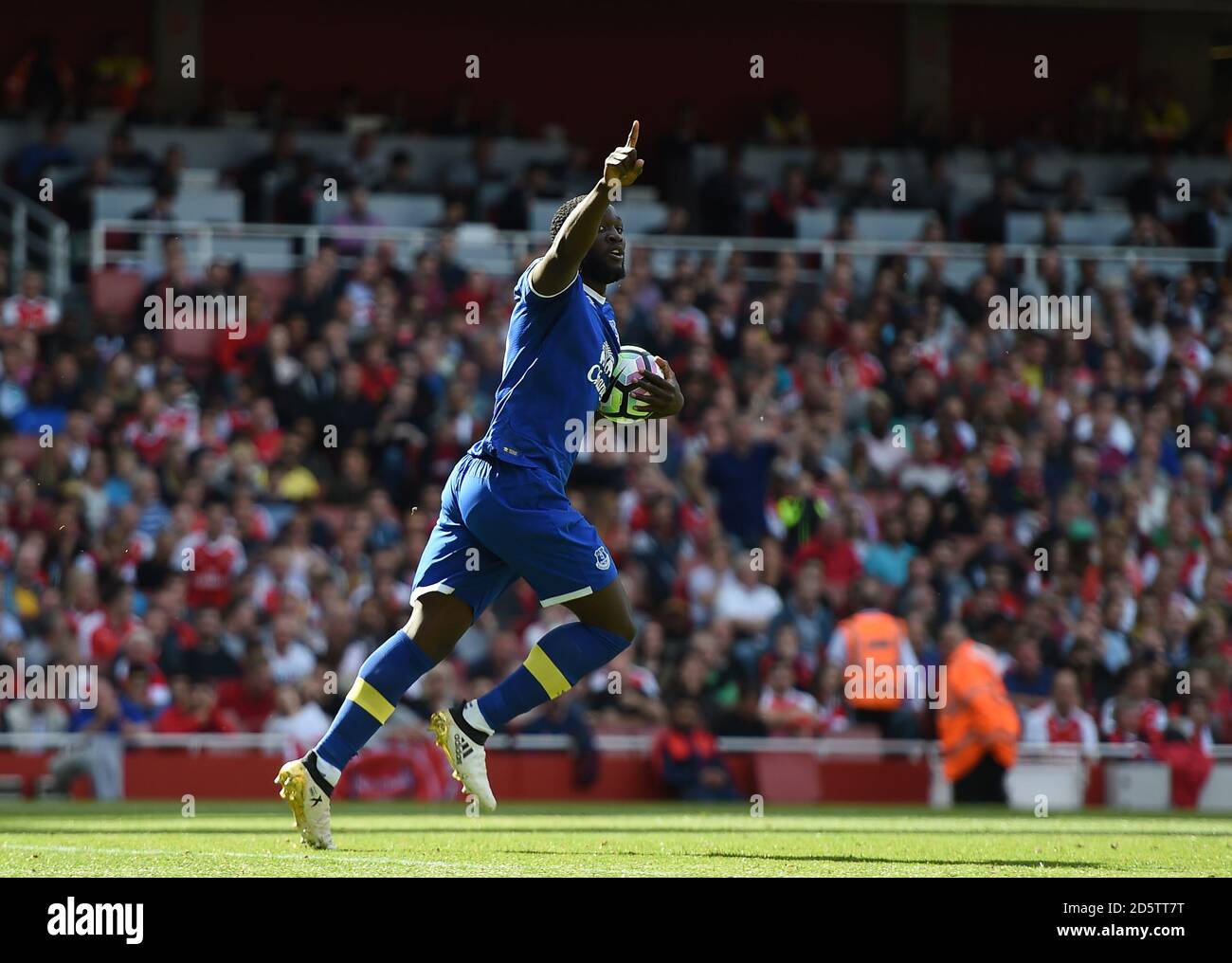 Everton's Romelu Lukaku celebrates scoring their first goal from the ...