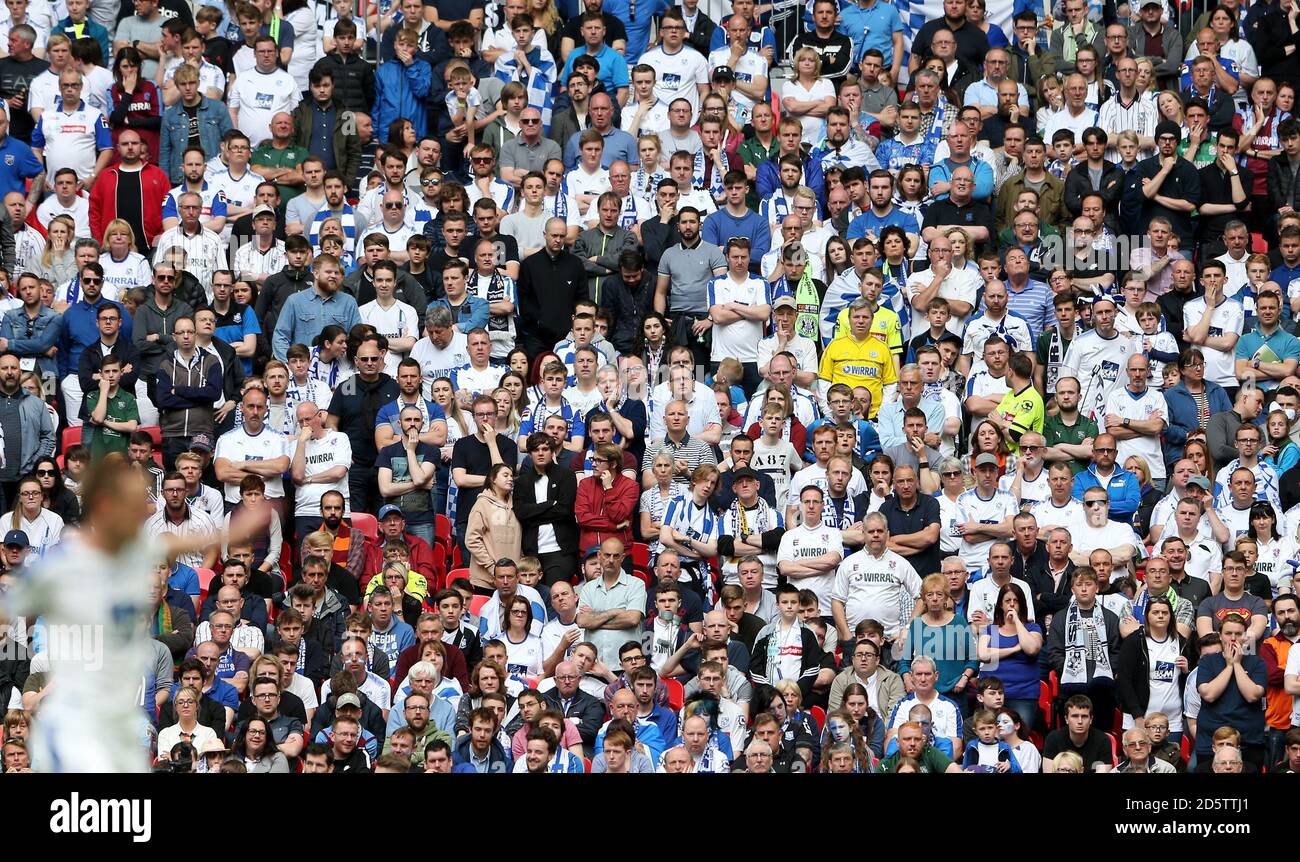Non league fans hi-res stock photography and images - Alamy