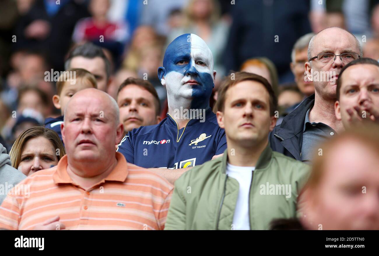 English millwall fans hi-res stock photography and images - Alamy