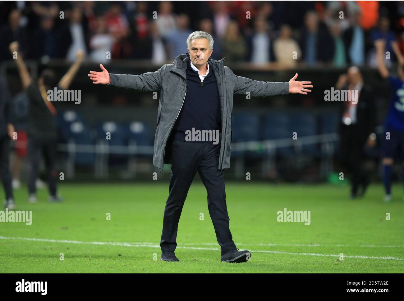 Manchester United manager Jose Mourinho celebrates on the pitch after ...