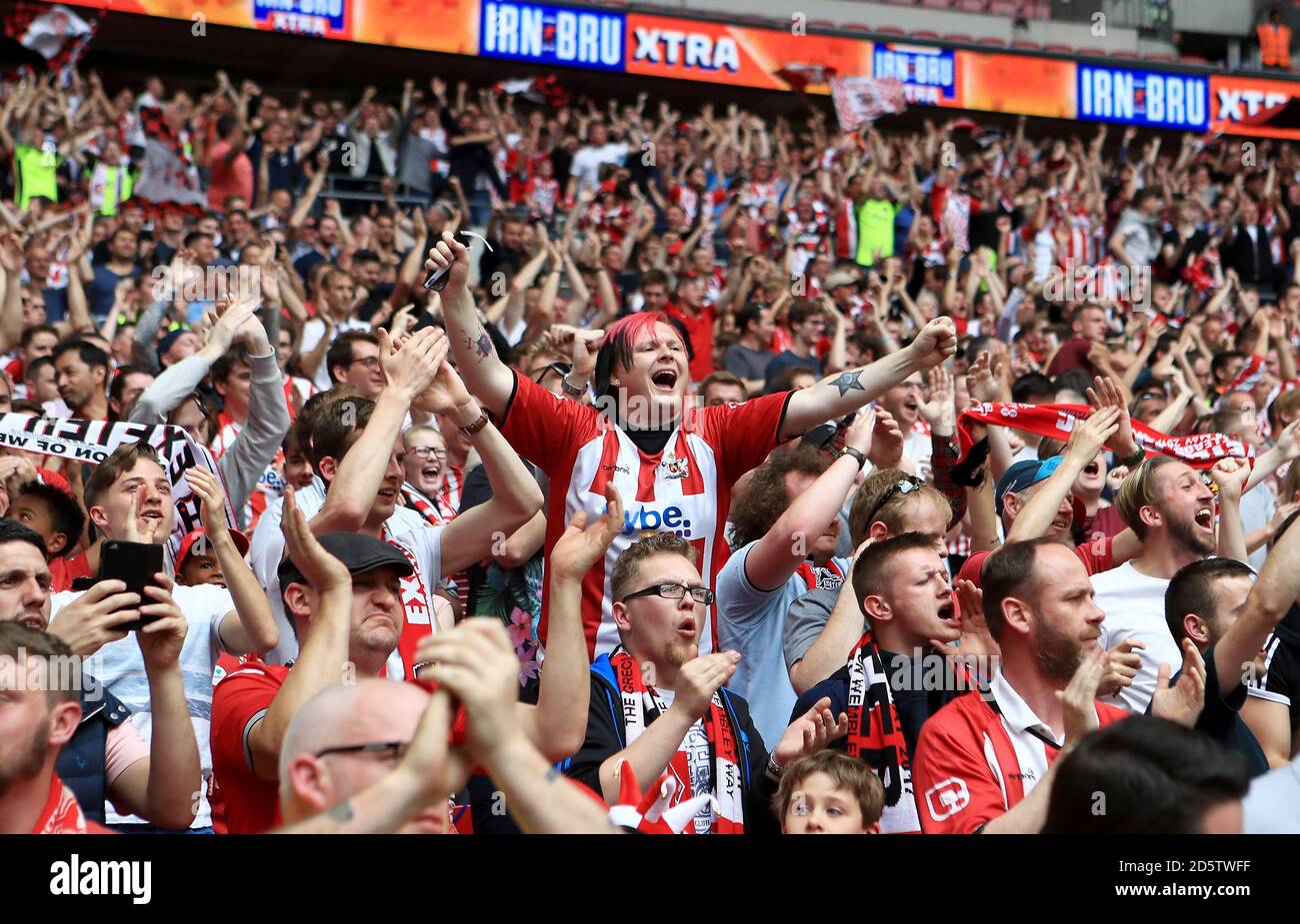 Exeter fans in stands hi-res stock photography and images - Alamy