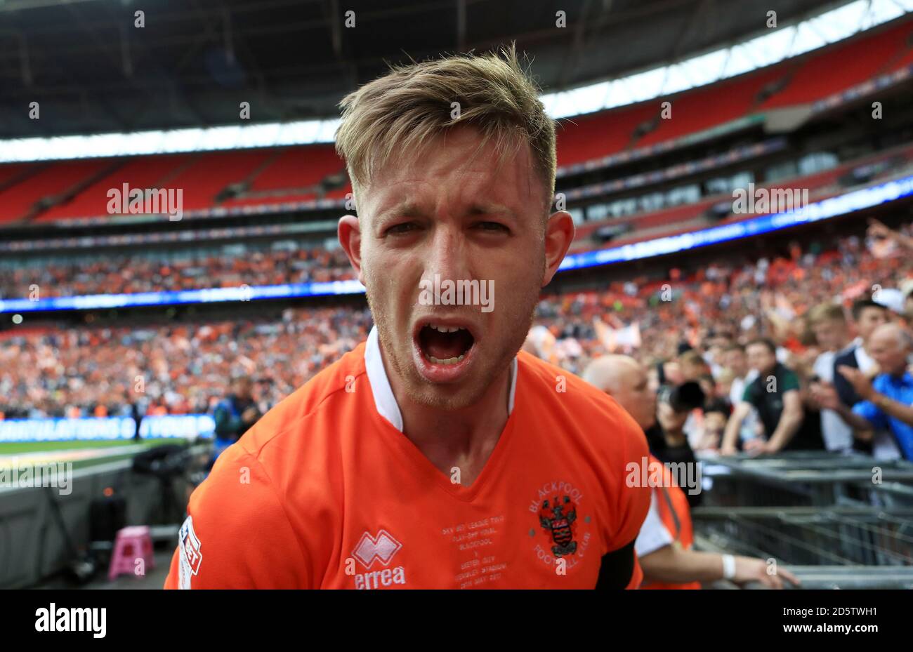 Blackpool's Will Aimson celebrates after the final whistle Stock Photo ...