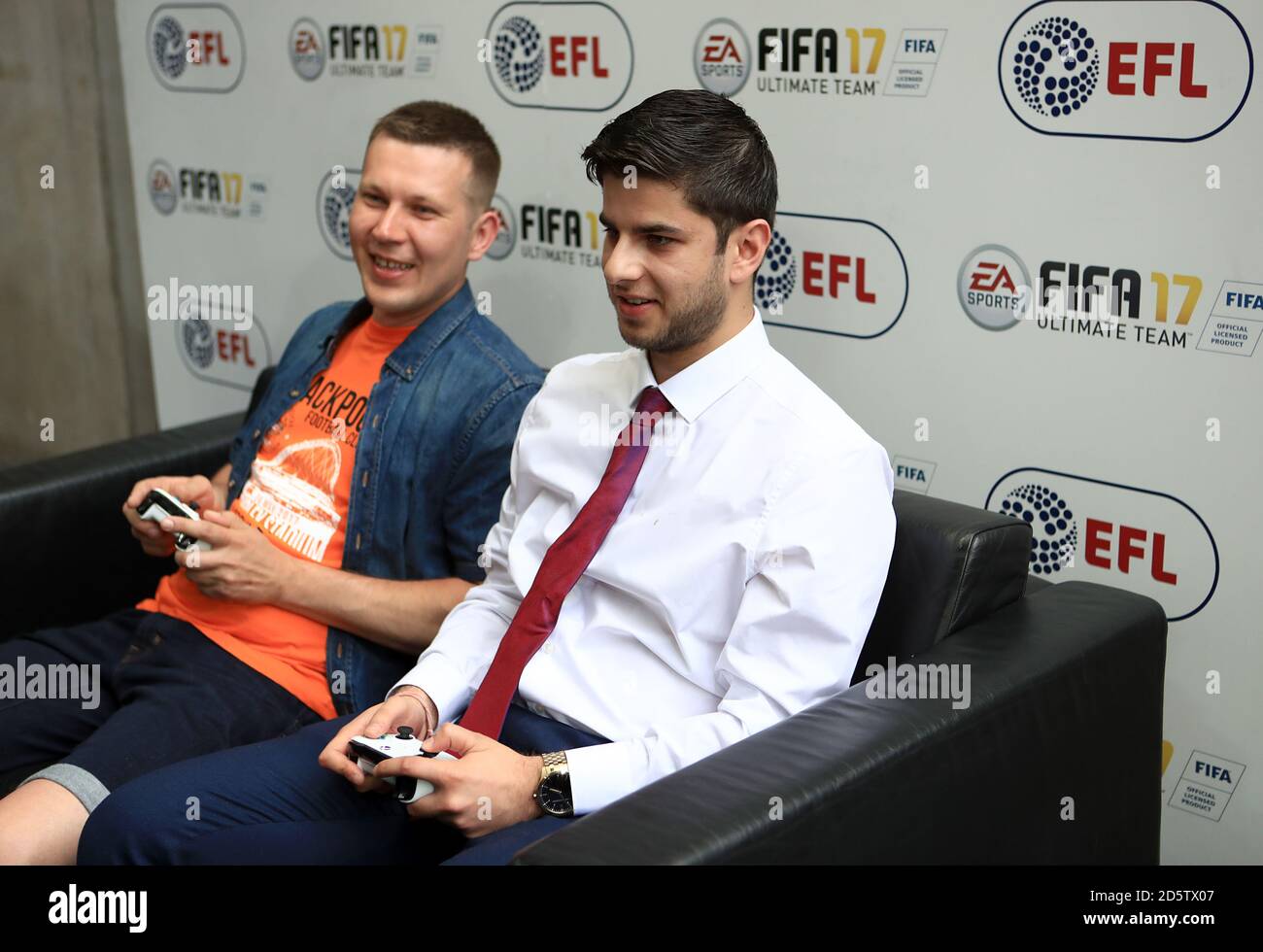 Ea sports fifa 17 hi-res stock photography and images - Alamy