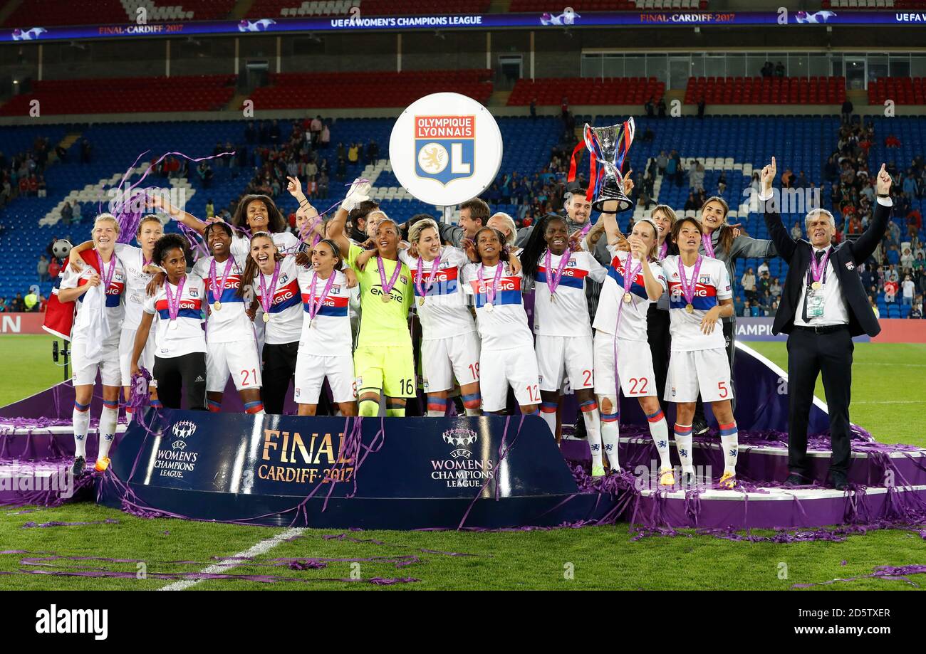 Lyon feminines hi-res stock photography and images - Alamy