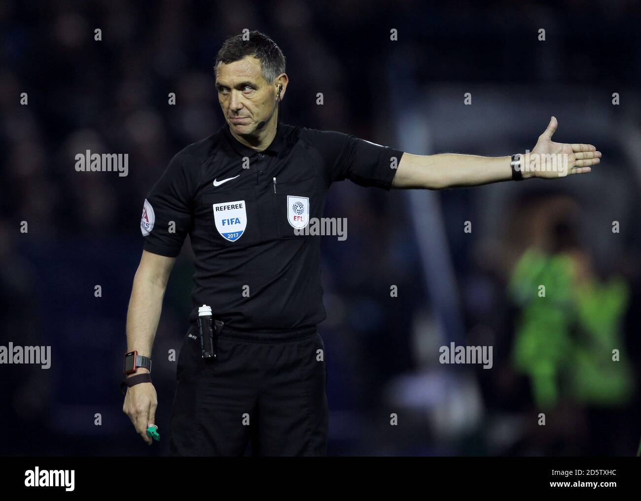 Match Referee Andre Marriner Stock Photo - Alamy