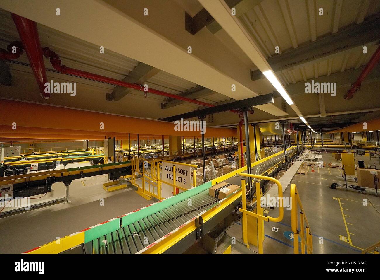 October 13, 2020, logistics center, Frankenthal, Amazon logistics ...