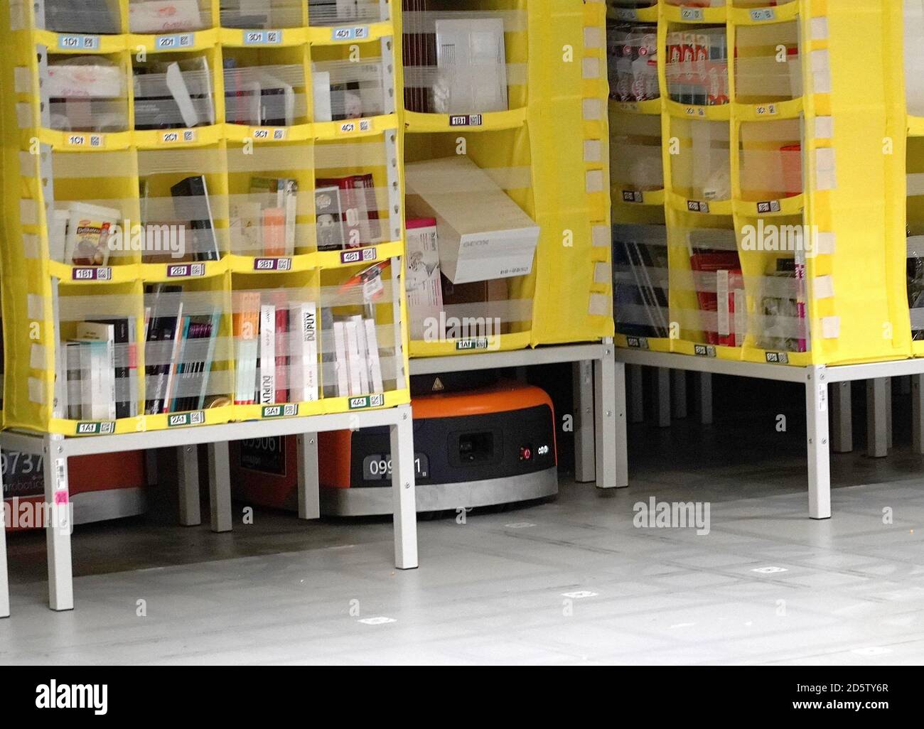 October 13th, 2020, Logistik Zentrum, Frankenthal, Amazon Logistik ...