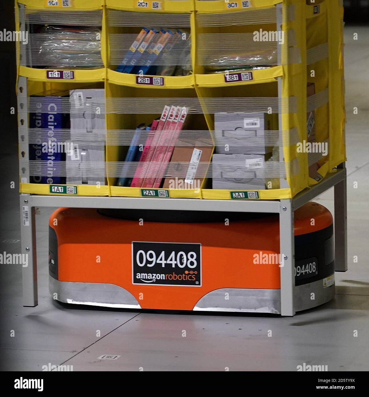 October 13th, 2020, Logistik Zentrum, Frankenthal, Amazon Logistik ...