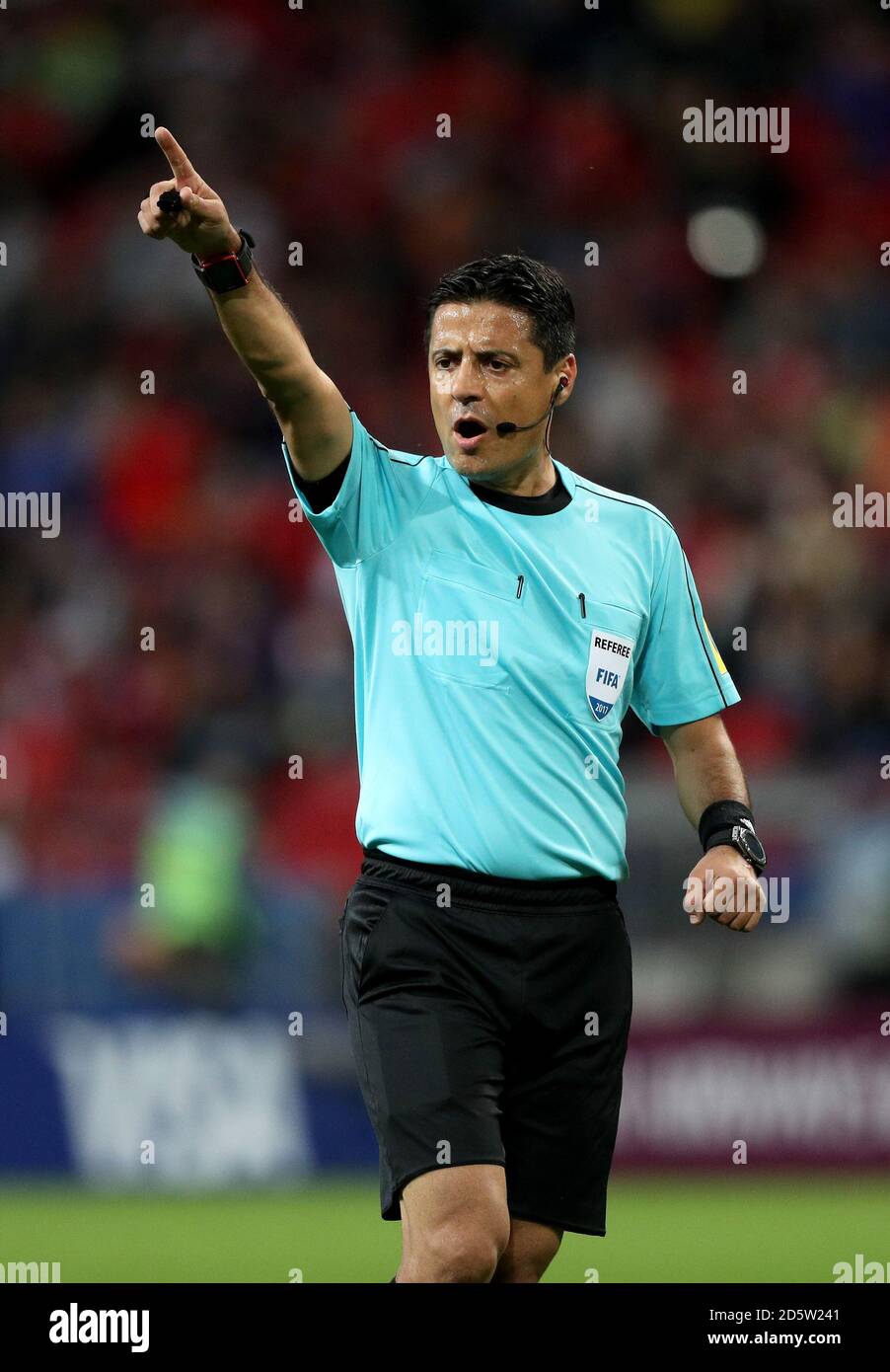 Alireza Faghani, referee Stock Photo - Alamy