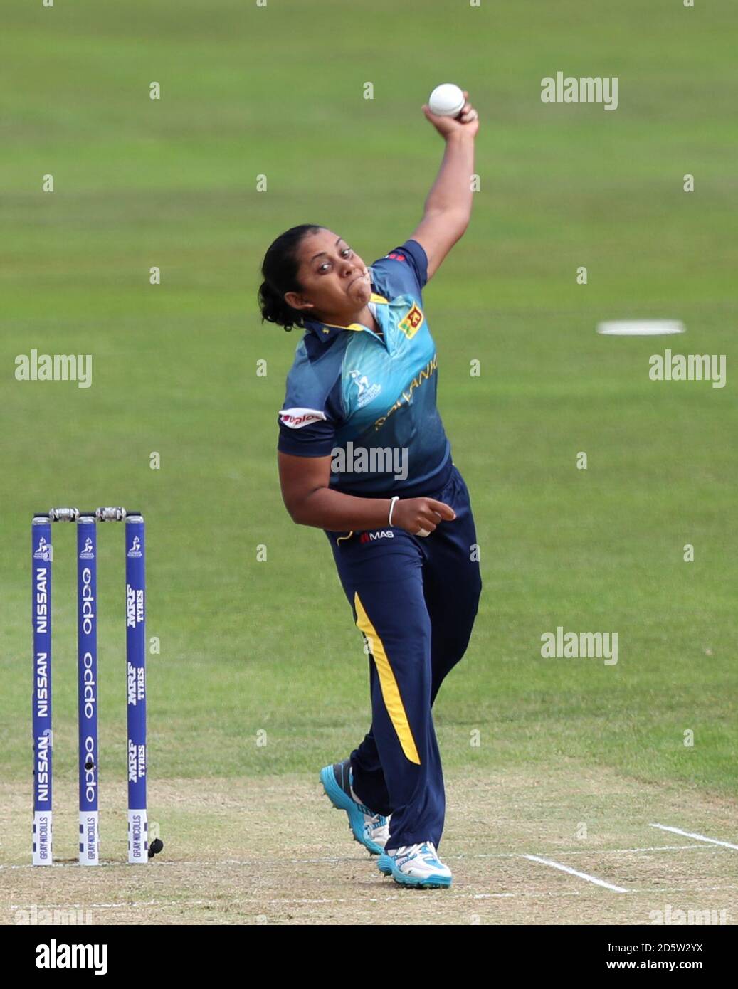 Sri Lanka's Chandima Gunaratne bowls Stock Photo - Alamy