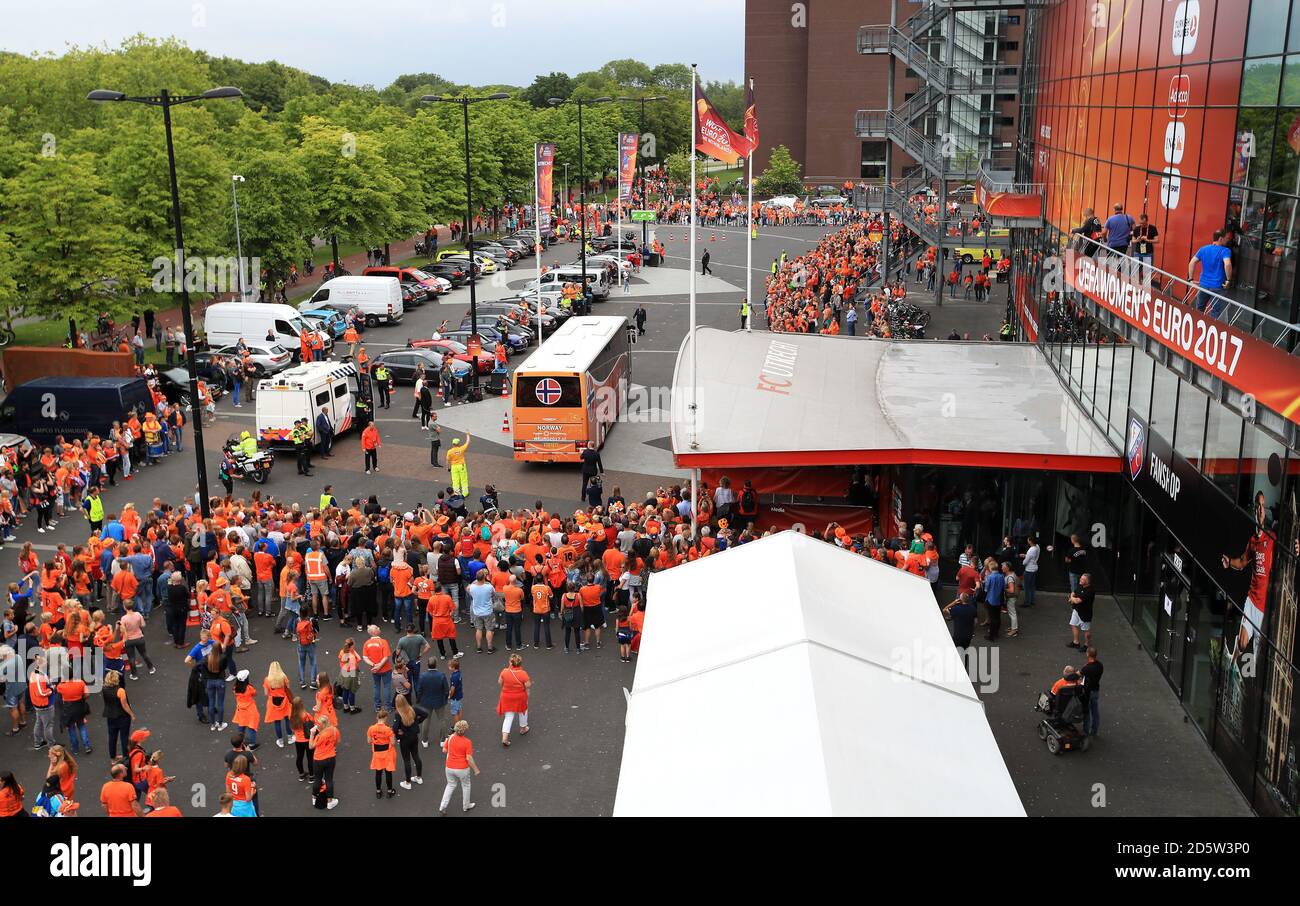 Netherlands fans watch as the team bus arrives before the game Stock ...