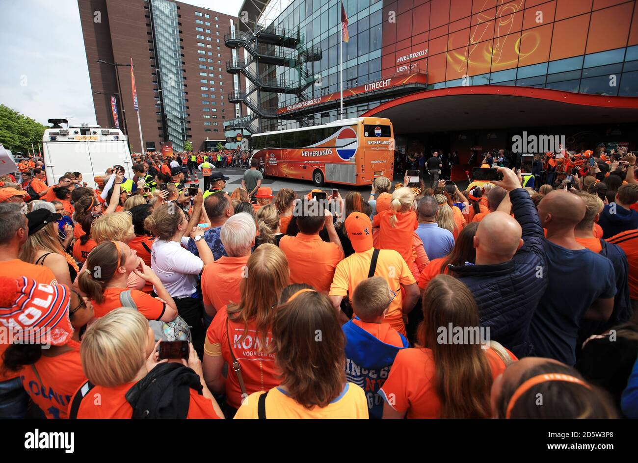 Netherlands fans bus hi-res stock photography and images - Alamy