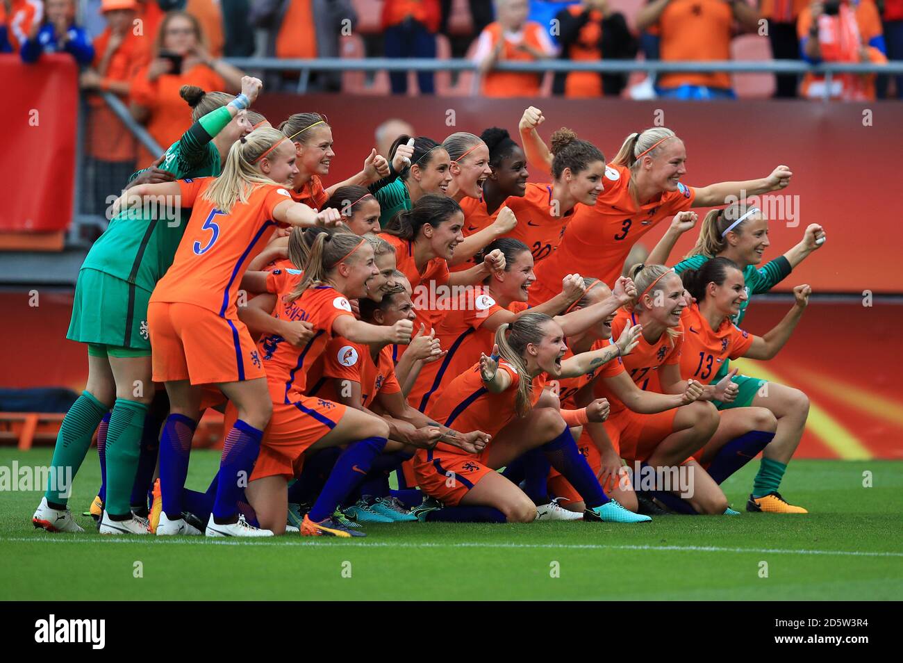 Netherlands team celebrates victory after the game Stock Photo - Alamy