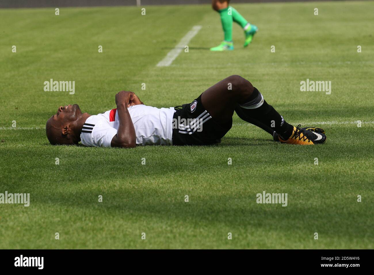 Fulham's Sone Aluko Stock Photo - Alamy