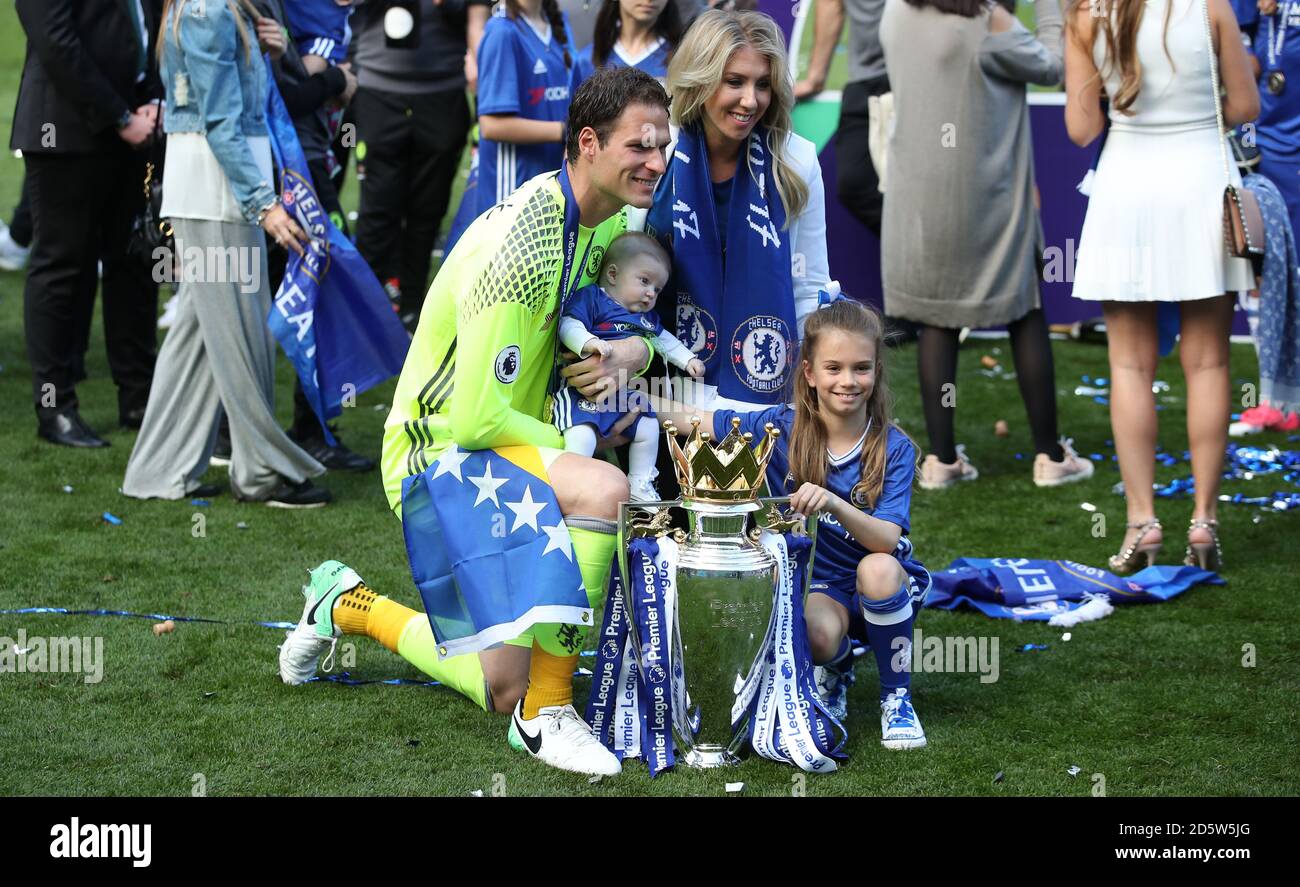 Chelsea goalkeeper Asmir Begovic celebrates with his wife Nicolle and ...