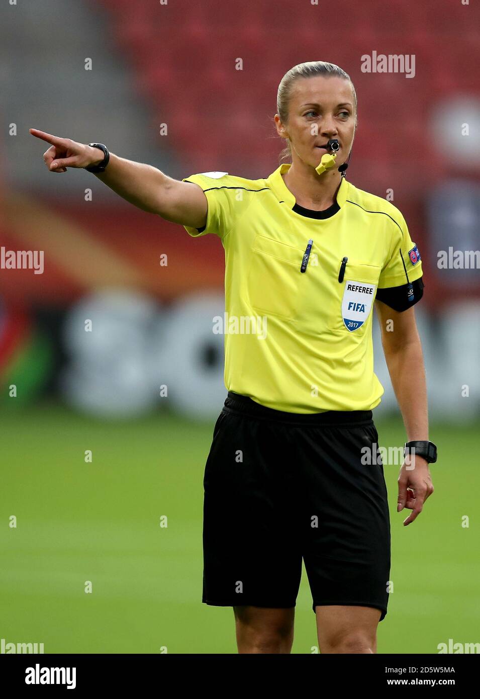Match referee monika mularczyk hi-res stock photography and images - Alamy