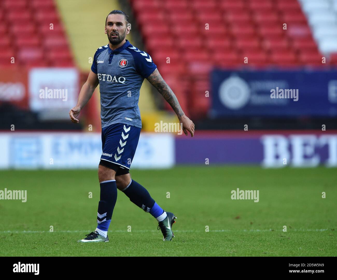 Charlton Athletic's Ricky Holmes Stock Photo - Alamy