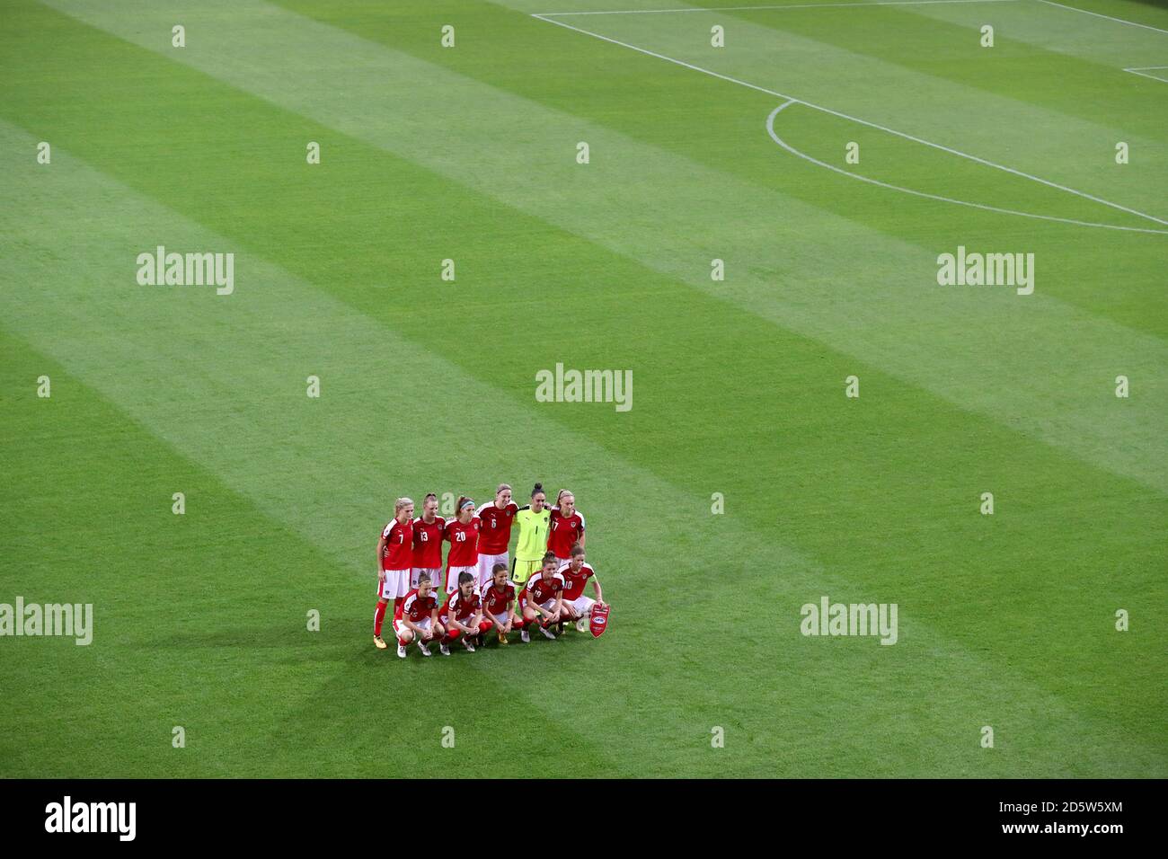 Austria line up football hi-res stock photography and images - Alamy