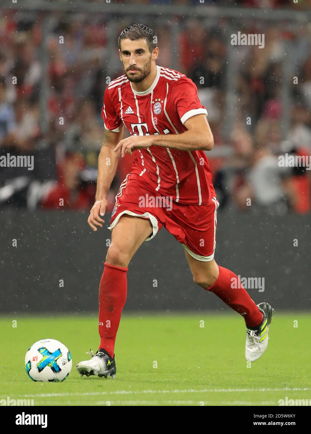 Bayern Munich's Javi Martinez during the match Stock Photo - Alamy