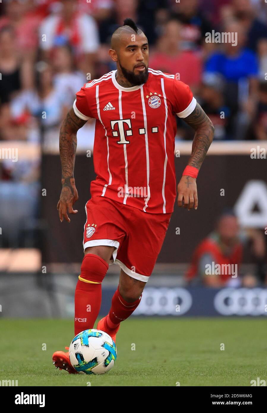 Bayern Munich's Arturo Vidal Stock Photo - Alamy
