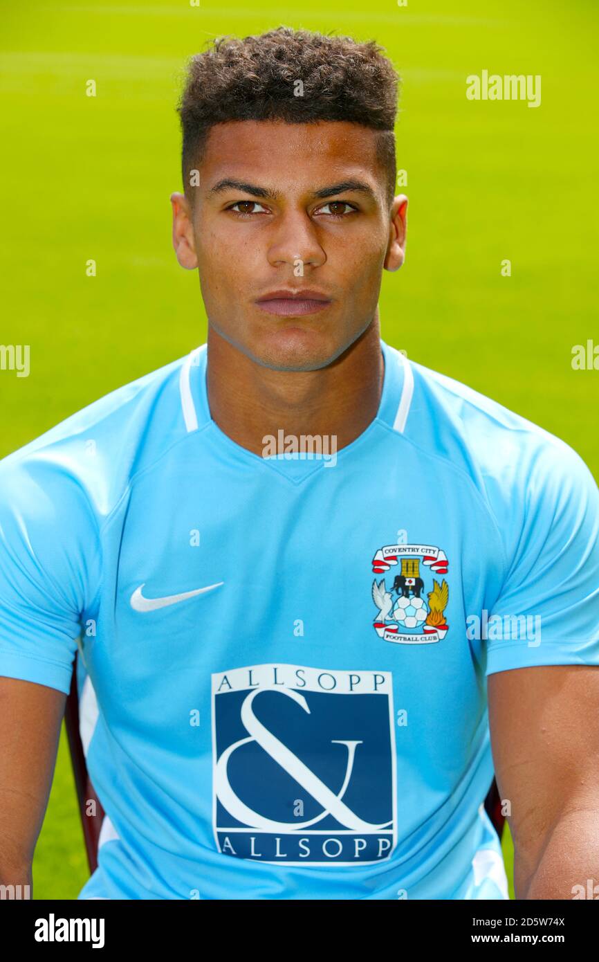 Soccer coventry headshot head shot portrait hi-res stock photography ...