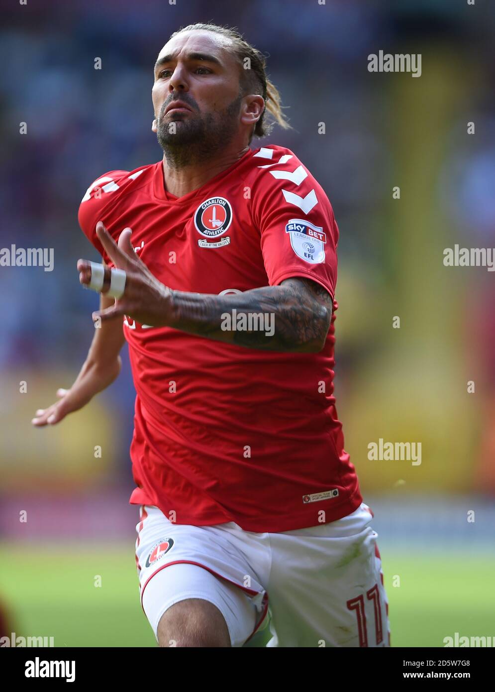 Charlton Athletic's Ricky Holmes Stock Photo - Alamy