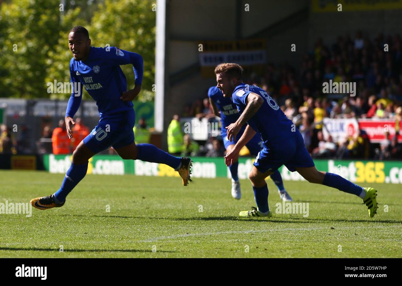 Cardiff citys kenneth zohore celebrates scoring hi-res stock ...