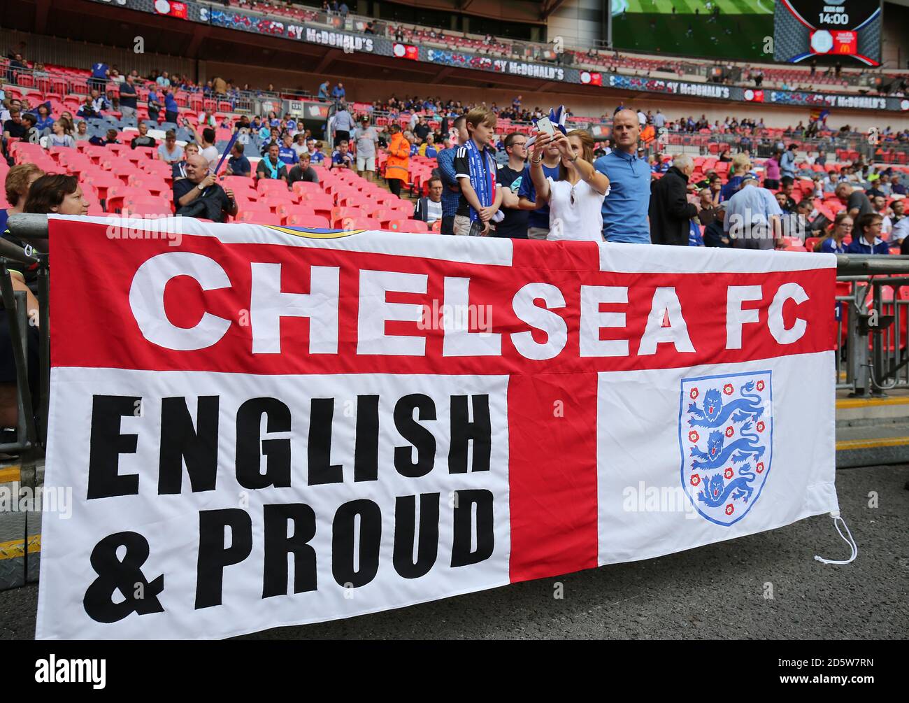 Chelsea's fans unfurl a banner before the match against Arsenal Stock ...