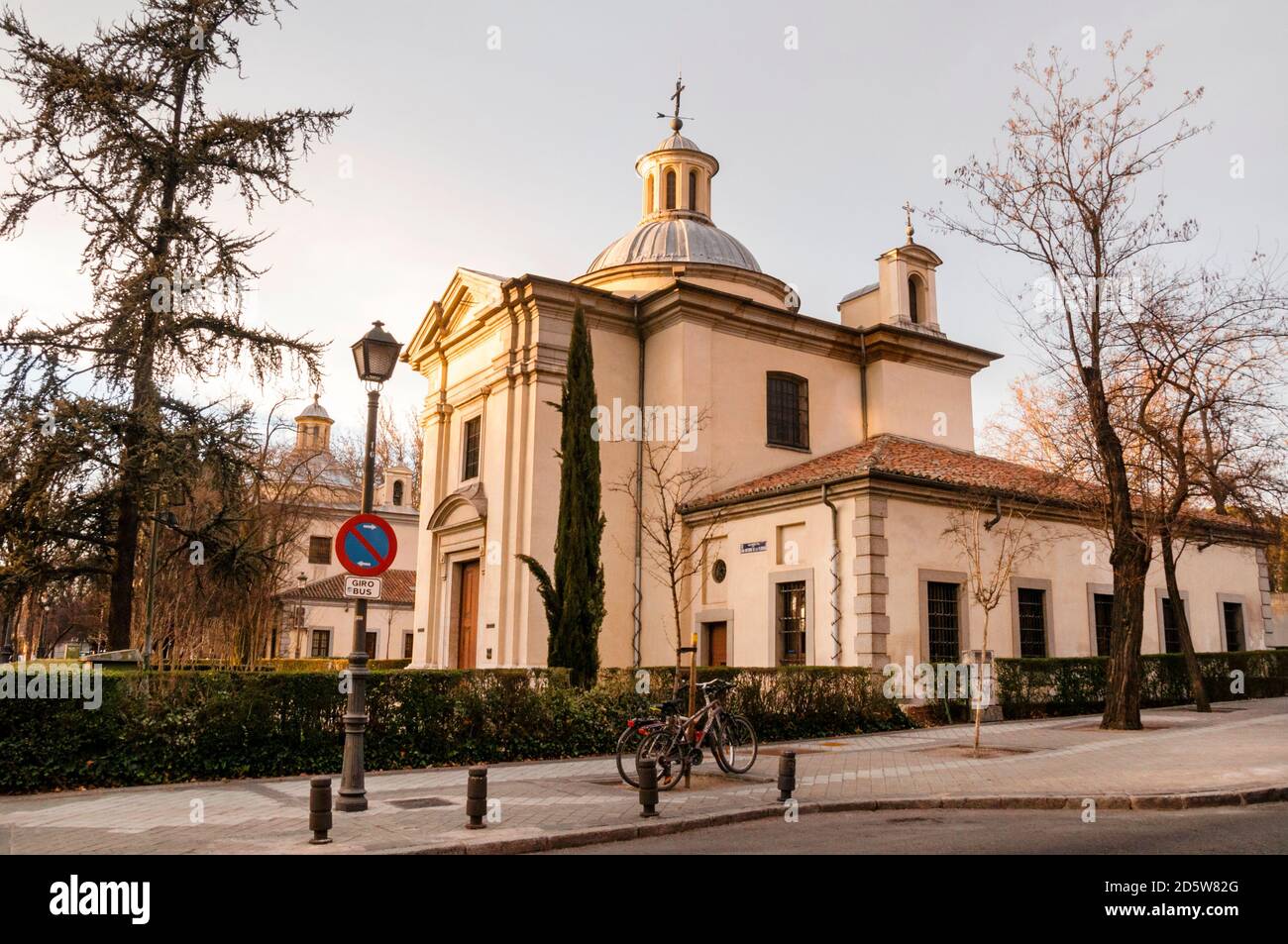 Neoclassical chapel hi-res stock photography and images - Alamy