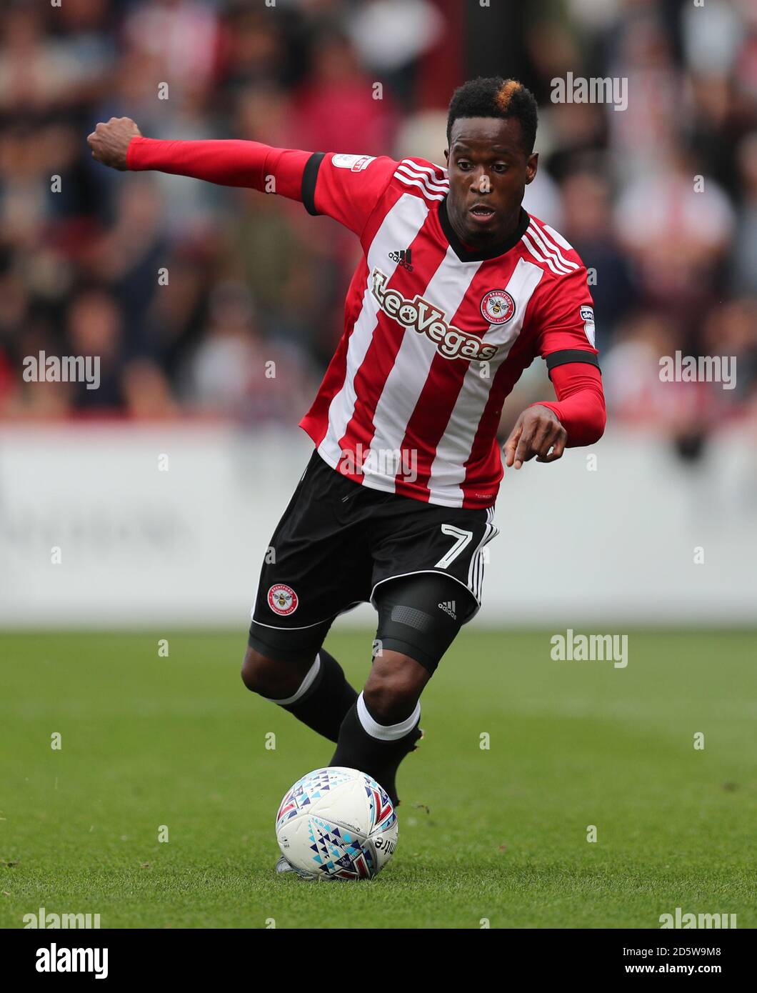 Brentford's Florian Jozefzoon Stock Photo - Alamy