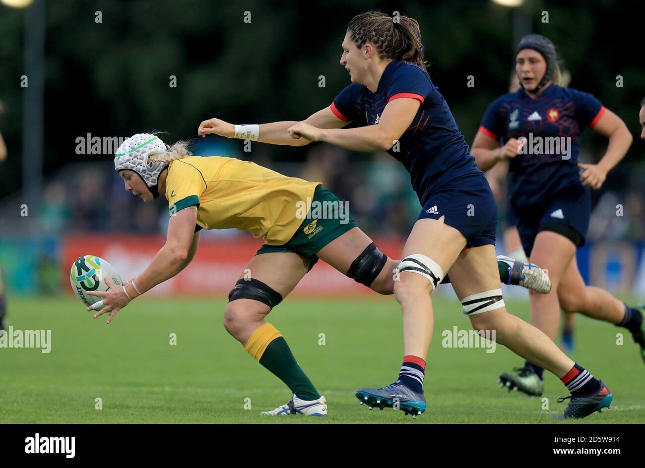 France's Lenaig Corson (centre) and Australia's Chloe Butler (right ...