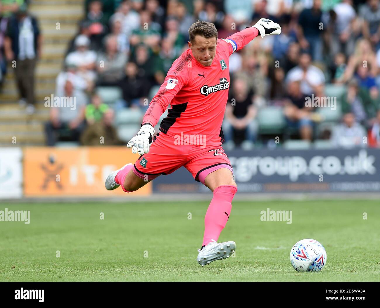 Goalkeeper Luke Mccormick High Resolution Stock Photography and Images ...