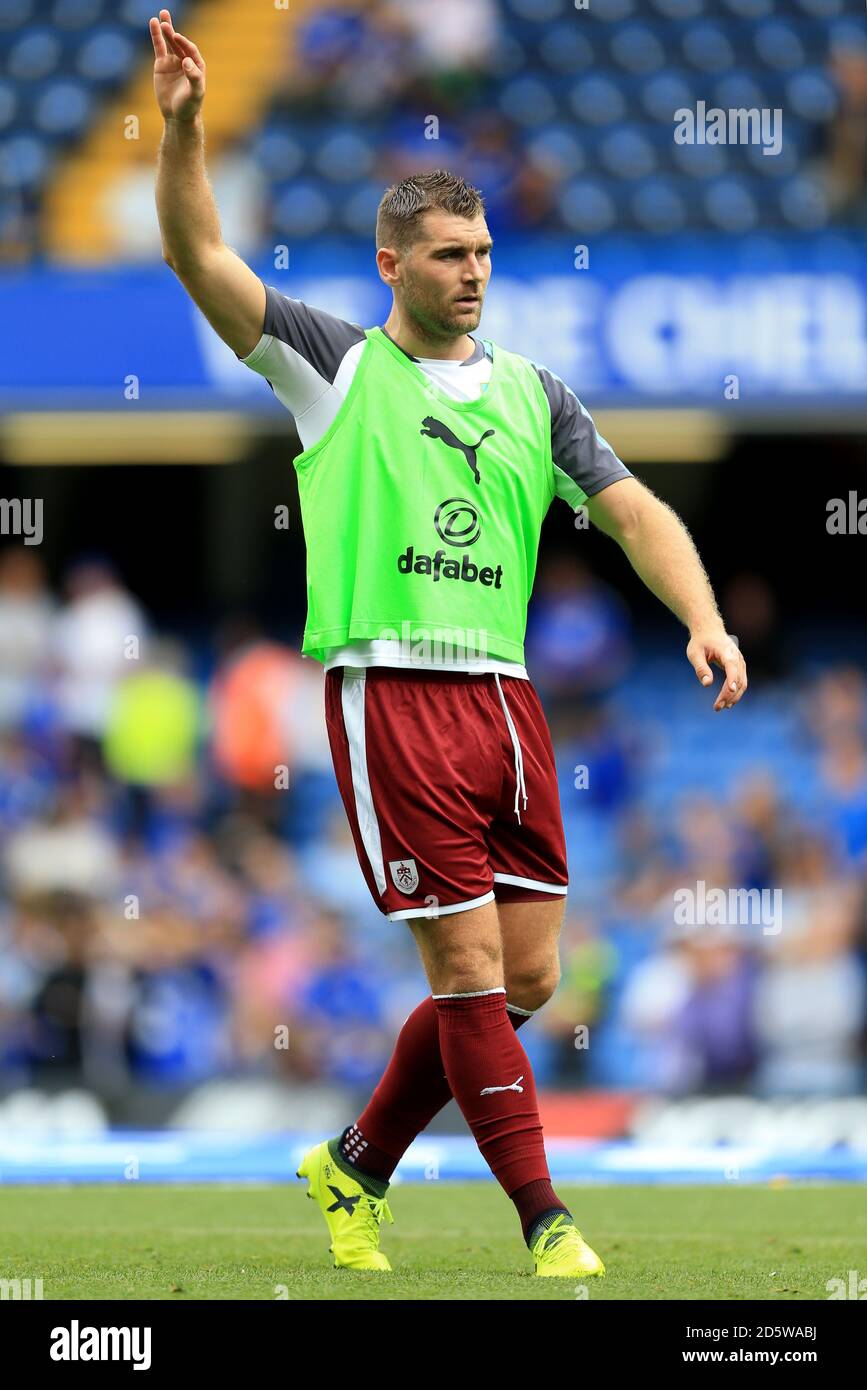 Burnley's Sam Vokes warms up prior to the match Stock Photo - Alamy