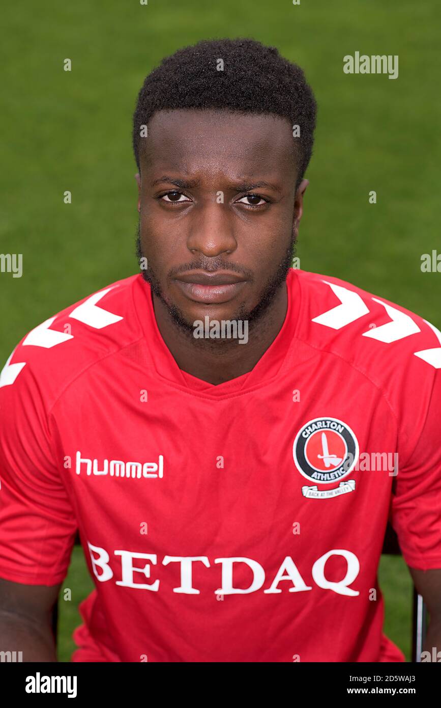 Aaron barnes charlton hi-res stock photography and images - Alamy