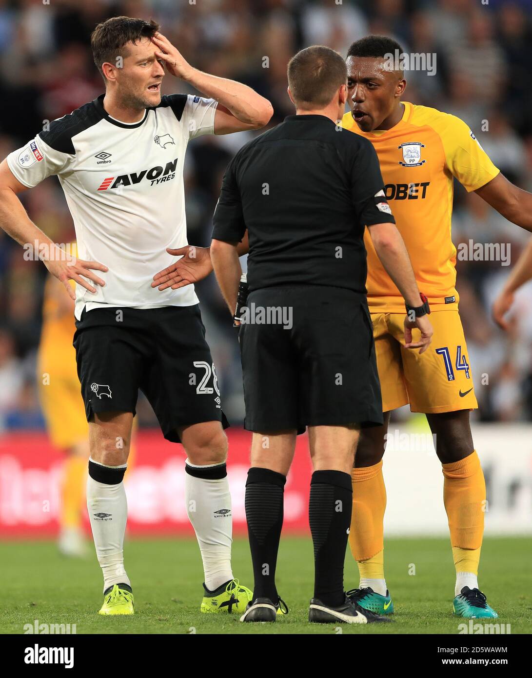 Derby County's David Nugent (left) and Preston North End's Darnell ...