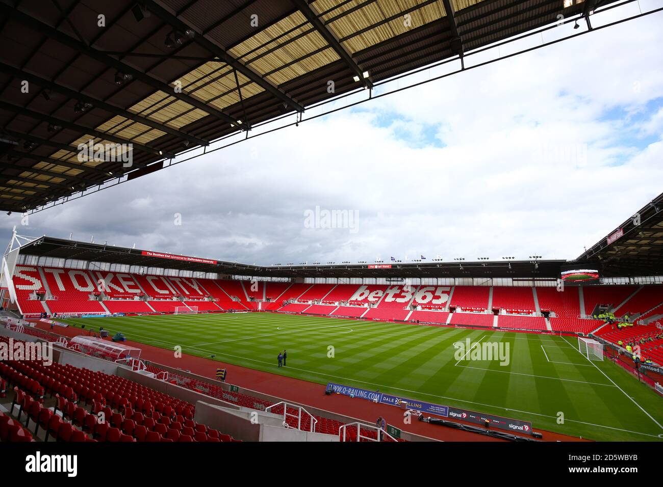 Soccer football gv general view pitch hi-res stock photography and ...